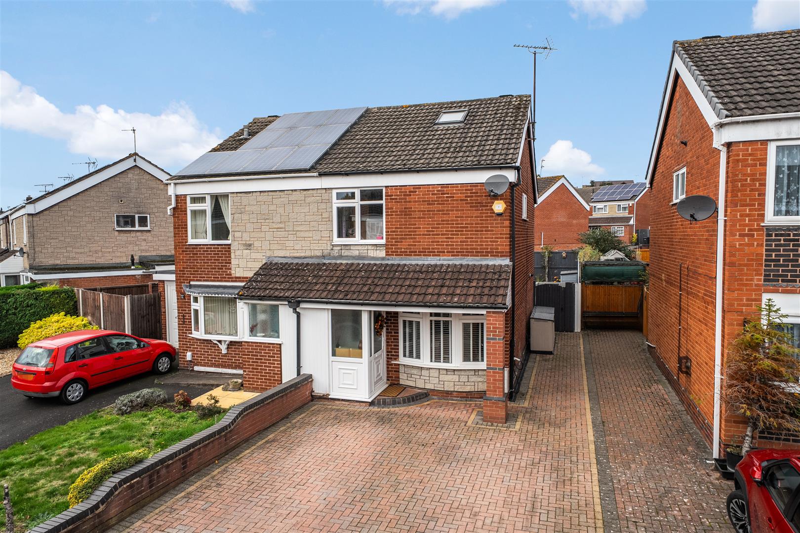 57, Puxton Drive, Kidderminster, DY11 5HH | Estate Agents & Auctioneers